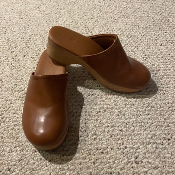 Universal Thread | Shoes | Universal Threads Clogs | Poshmark